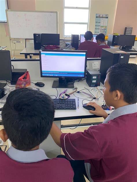 Arduino Robotics 20237 Sbpi Tun Abdul Razak Pekan Ir Dr Nurul
