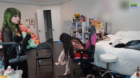 Emily Emiru Schunks Feet