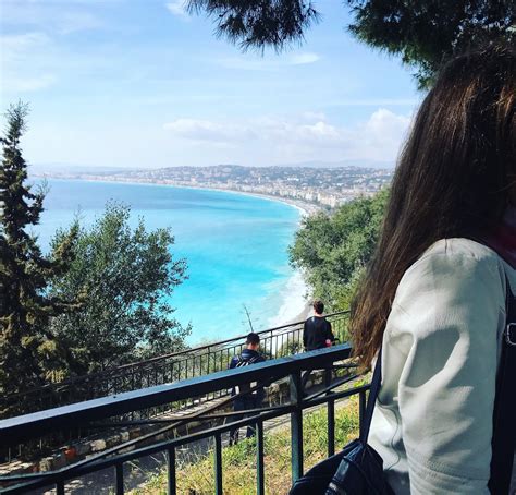 Дворецът за чупене Как изпуснах карнавала в Ница