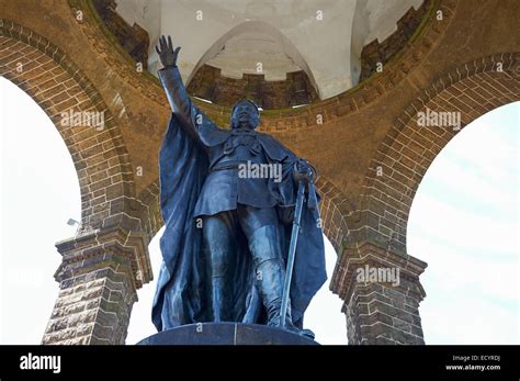 Wilhelm I Denkmal Fotos Und Bildmaterial In Hoher Auflösung Alamy