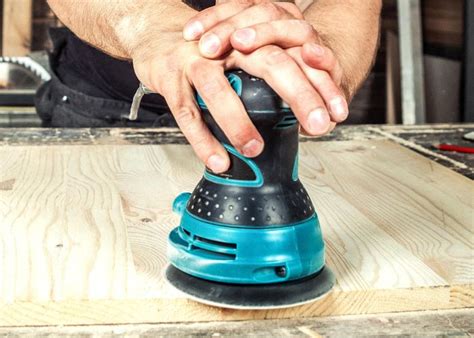 How To Apply Polyurethane Without Bubbles [7 Step Formula]