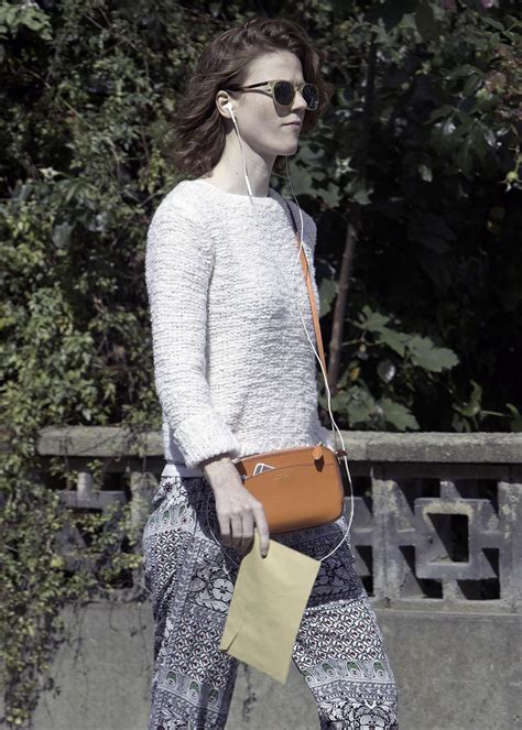 Rose Leslie Out And About In London 09012017 Hawtcelebs