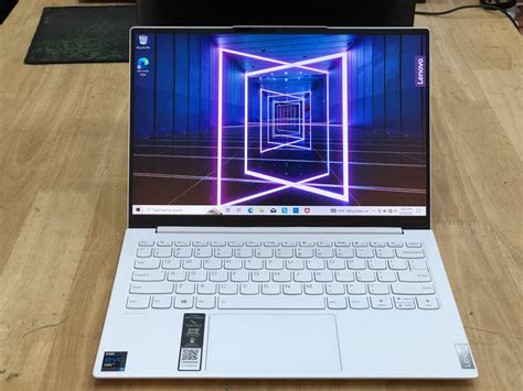Lenovo Yoga Slim 7 Carbon 13IAP7 I7 1260P Giá Rẻ Nhất