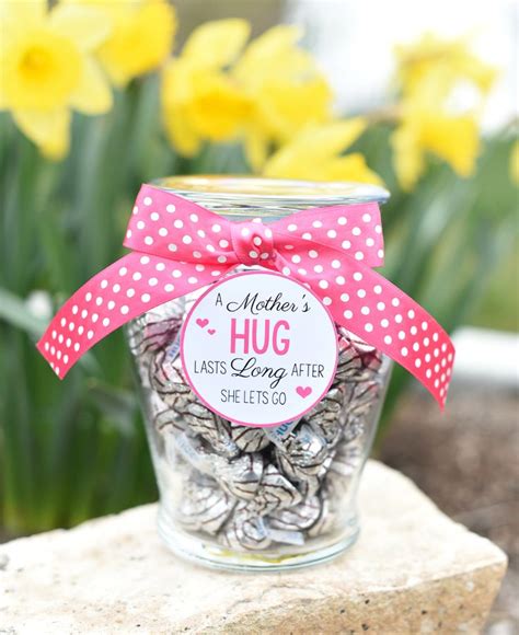 Sentimental T Ideas For Mothers Day Mothers Day Diy Diy Mothers