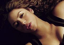 Shakira Gifs Page 32 WiffleGif