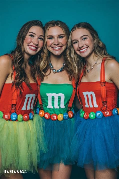 33 Cute Halloween Costumes For Best Friends Perfect For Duos Trios