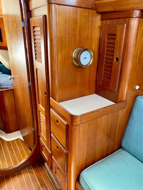 1982 Bristol 411 Center Cockpit Deaton Yacht Sales