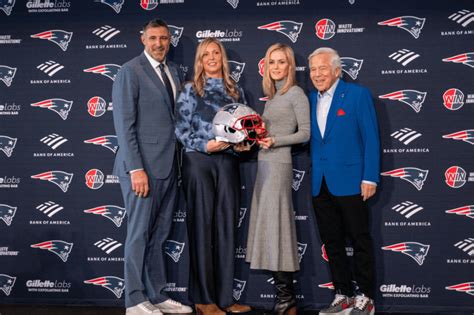 Sad News Patriots Head Coach Mike Vrabel And Wife Jen Enter