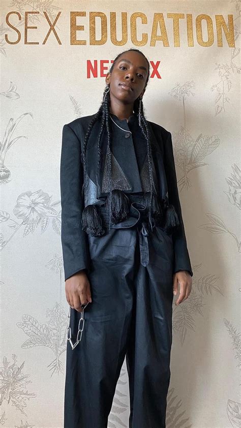 Dàn Sao Sex Education 3 Tỏa Sáng Trên Thảm đỏ Ruby Chiếm Spotlight