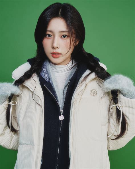 와키윌리 L Wacky Willy 한파에도 포근핑💛 따뜻핑💛 코듀로이 소재의 포근함이 느껴지는 👀 와 매력도 300 까지 함께 레이어드해서 착용해봐 ”혜원픽“ 댓글