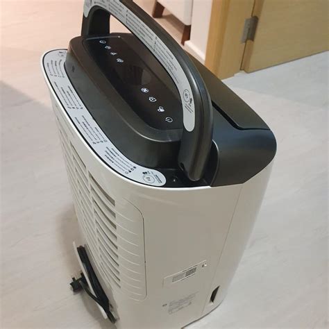 Philips Vitashield Ips Tv And Home Appliances Other Home Appliances On Carousell