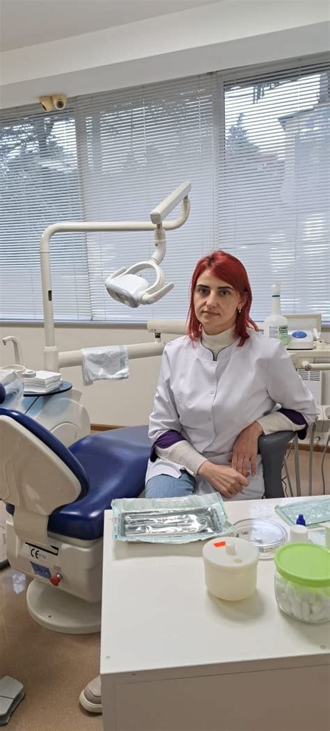 ექიმი სტომატოლოგი