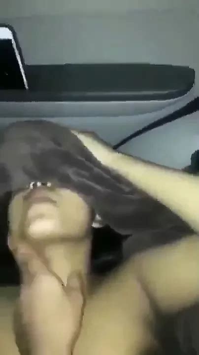 차에서 섹스 xHamster