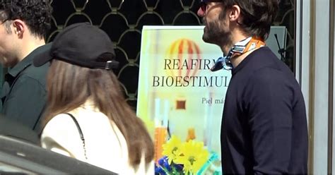 Vikcy Martín Berrocal Y Enrique Solís Disfrutan De Una Comida En El