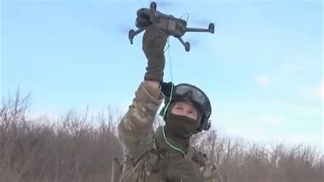 Использование дронов для разминирования саперами России - YouTube