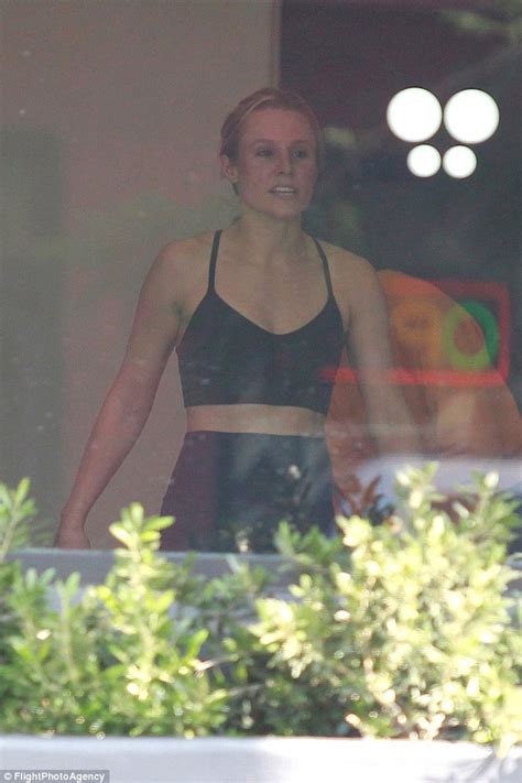 Kristen Bell Looks Abs Olutely Fabulous In Cropped Top After Grueling