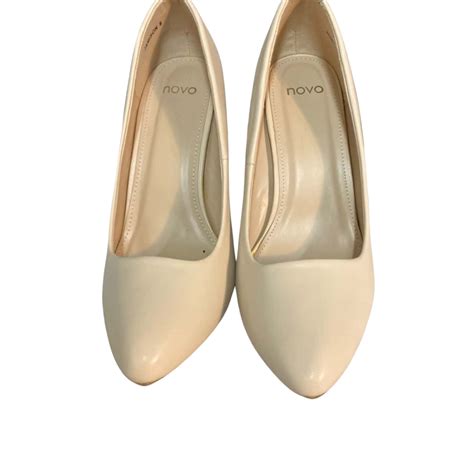 Novo Womens Size 8 Nude Heelss Novo Womens Size 8 Nude Heelss