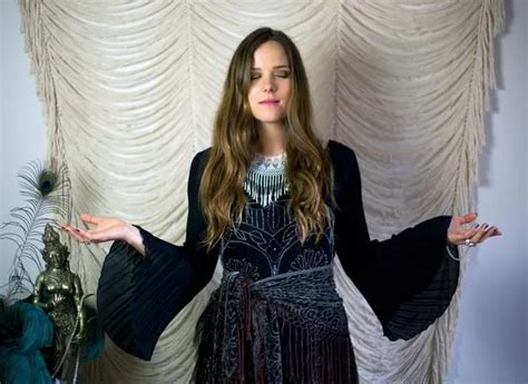 Former Stripper Becomes A ‘sex Witch To Help Counsel Couples And