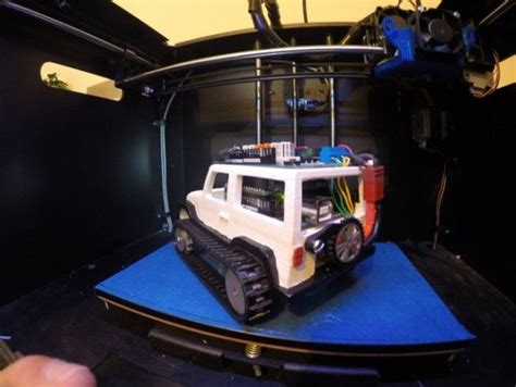 arduino controla este jeep de control remoto impreso en 3d