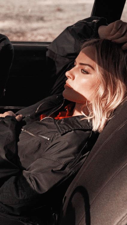 Margot Robbie Like Or Reblog Tumbex