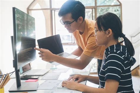 Premium Photo Programmer And Ux Ui Designer Working In A Software