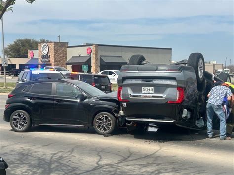 Driver Causes 3 Vehicle Collision Flips After Running Red Light In Abilene Ktab