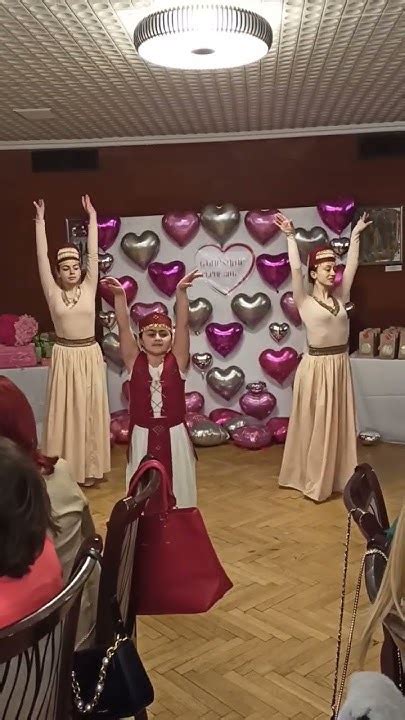 Մայրիկների տոնին նվիրված պար ️ ️ ️🌹🌹🌹🌹 Միշտ եղեք ունեք և մեր կողքին ️ ️ ️ Mama Dance Youtube