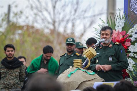 تصاویر مراسم تشییع شهید مدافع حرم الیاس چگینی در زادگاهش