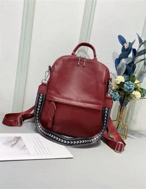 Жіночий шкіряний рюкзак — ціна 1990 грн у каталозі Рюкзаки Купити аксесуари за доступною ціною