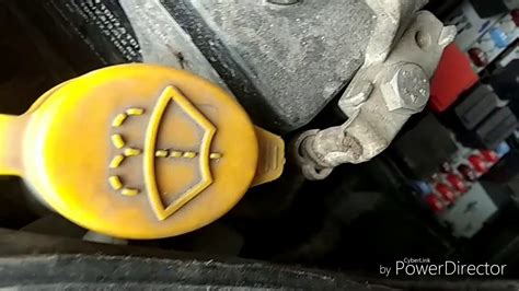 Замена лампы ближнего света Opel Corsa D - YouTube