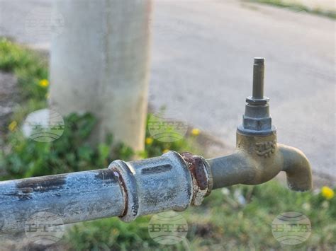 Със заповед на кмета на община Долна баня се забранява използването на питейна вода за небитови