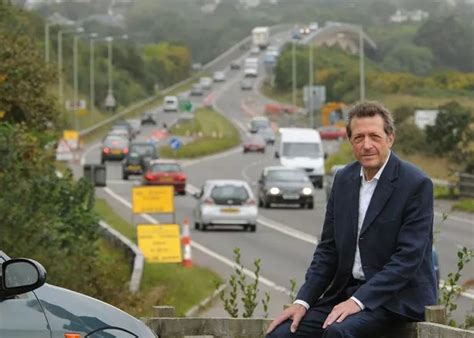 Turning Traffic Lights Off Will Solve Notorious Bottleneck Cut