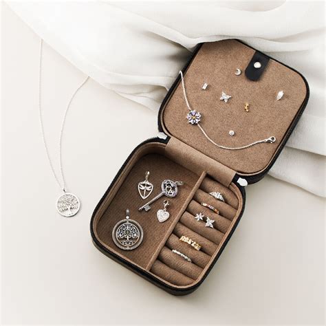 Official Thomas Sabo Shop Bijoux And Montres