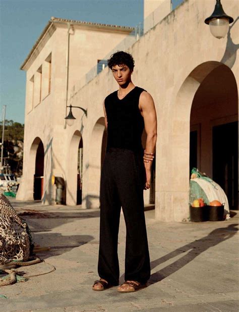 Il Mare Una Editorial Por Jorge Pérez Ortiz Para Lofficiel Hommes