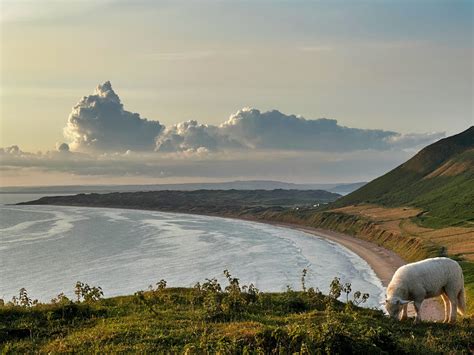 The Best Pub Walks In The Uk Scenic Trails Ending With A Pint And A