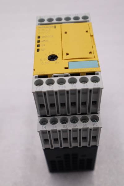 Siemens 3tk28261bb41 Sirius Safety Relay With Relay Enabling Circuits Stk B 1698 For Sale