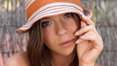 Women Blue Eyes Lily C Faces Wallpaper