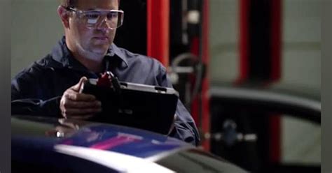 Solus Edge Full Function Scan Tool Video Vehicle Service Pros