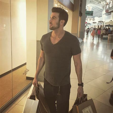 Bryan Abasolo Photos