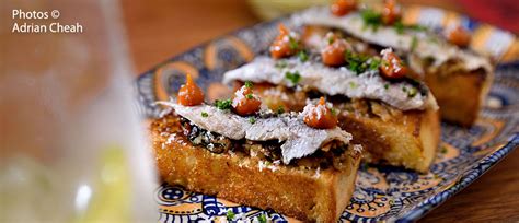 Un Poco Loco A Spanish Locale To Go Crazy About