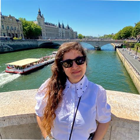 Daniela Cáceres Social Media Manager Viajes Falabella Linkedin