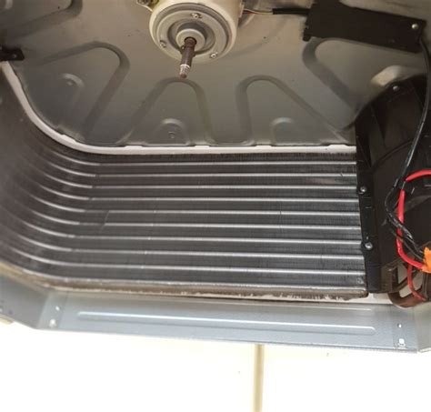 중랑구 옷가게 매장에 설치된 천장형 냉난방기 4way 시스템 에어컨 청소 다녀왔습니다 서울특별시 은평구 불광동 에어컨