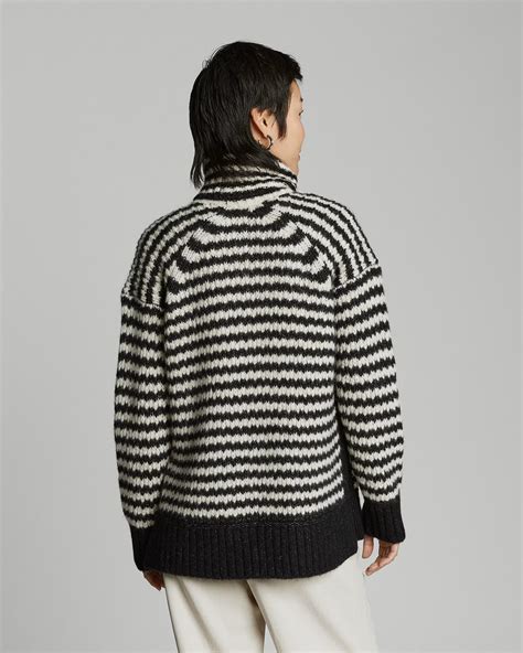 Selena Gomez Wears Everlane S Cloud Turtleneck