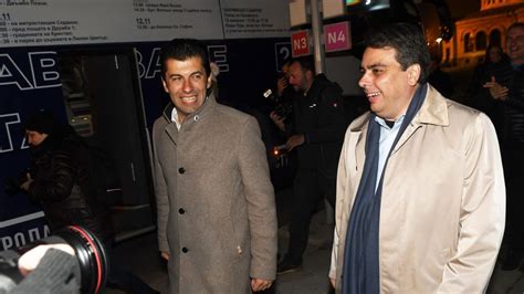 „Продължаваме промяната” започнаха преговорите с ИТН и БСП не приемат условието на „Възраждане