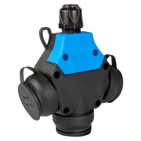 Three Way Group Socket Outlet Rubber Plugs And Socket