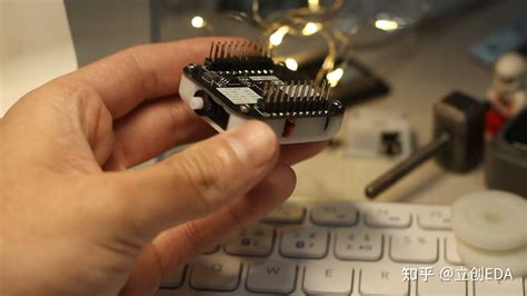 1 69寸触屏小电视，基于esp32s3 知乎