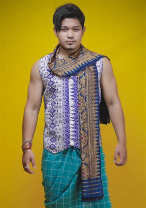 Assam Traditional Dress Top 10 Dresses For Male And Female In Assam