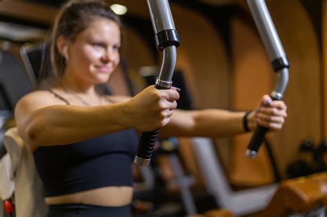 Peck Deck Voador Como Fazer Corretamente E Evitar Lesões