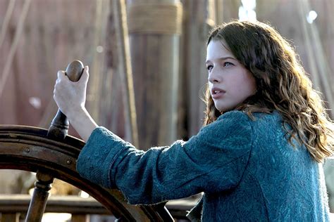 Peter Pan Wendy Reminds Adults That Growing Old Doesn T Have To