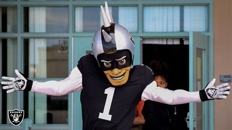 Raider Rusher The Las Vegas Raiders Mascot Unveiled The Stadiums Guide